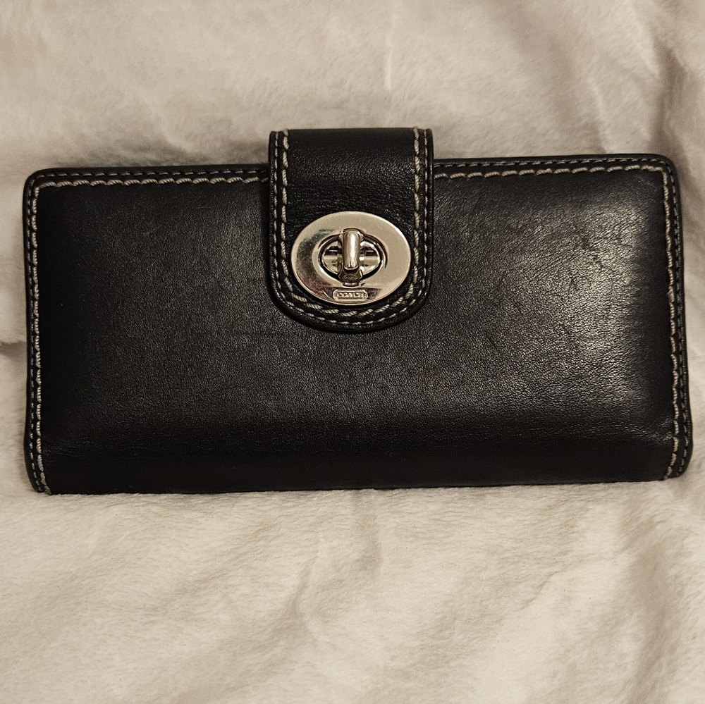 Coach Hampton Turn Key Lock Bi Fold Over Leather Pris… - Gem